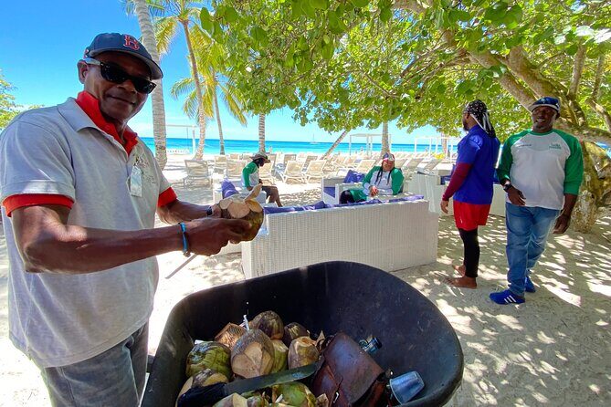 Saona Island, Natural pool Starfish, Fast boat, Catamaran +Dances - Lunch and Refreshments
