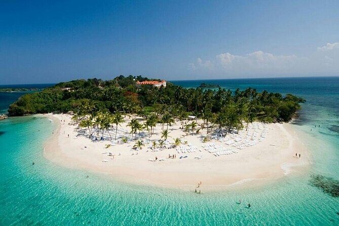 Saona Island Private +8 People Platinum Transfer - Key Points