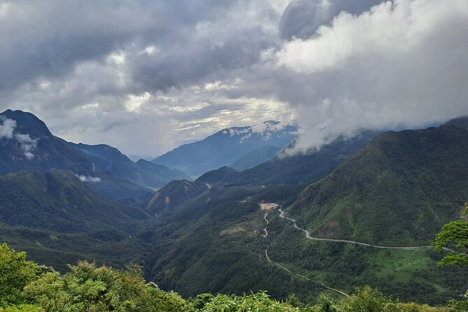 Sapa Love Silver Waterfall, Lonely Tree in Heaven Gate,San Sa Ho - FAQ