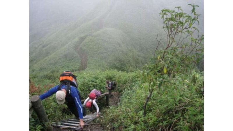 **SAPA**: Mount Fansipan Trek with a Local Guide - A Deep Dive into the Fansipan Experience