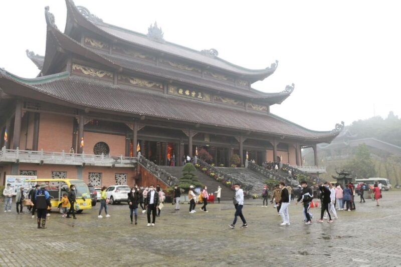 Sapa Trek Tour on Sleeper Bus/Night Train-Overnight at Hotel - Key Points