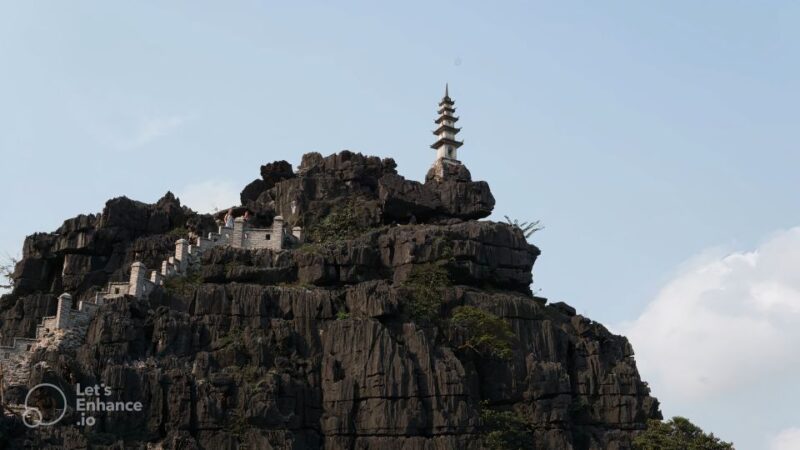 Sapa Trek Tour on Sleeper Bus/Night Train-Overnight at Hotel - Who Should Consider This Tour?