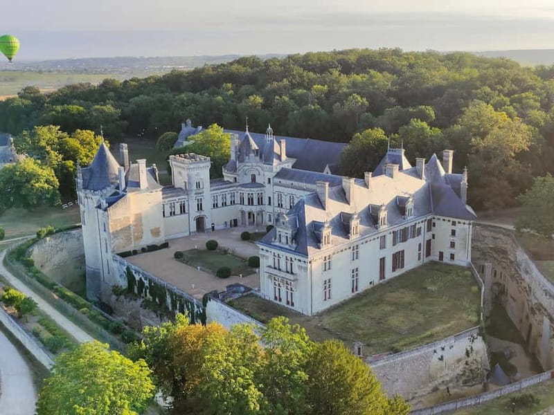 Saumur and the Loire castles: Hot-air balloon flight - Key Points