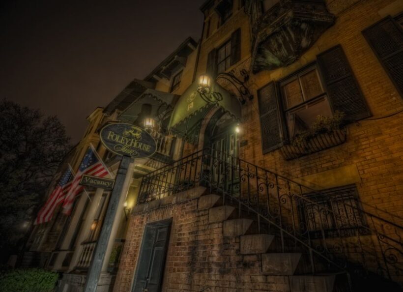Savannah: Adults-Only Beyond Good and Evil Tour - Who Should Take This Tour?