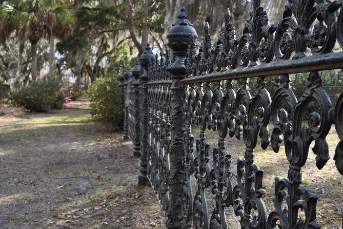 Savannah Haunted and Historical Walking Tour - A Closer Look at the Savannah Haunted and Historical Walking Tour
