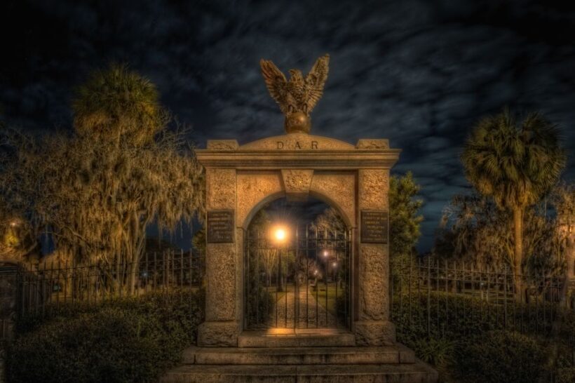 Savannah: Haunted Pub Crawl - An Overview of the Haunted Pub Crawl Experience