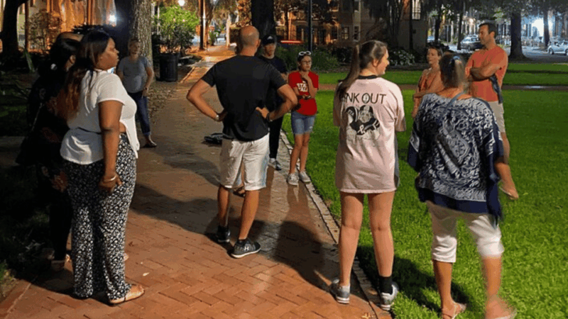 Savannah Haunted Pub Crawl-Walking Tour Historic District - The Experience from Guest Perspectives