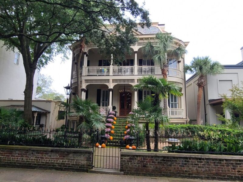 Savannah: Old Town Hop-On Hop-Off Trolley Tour - Key Points