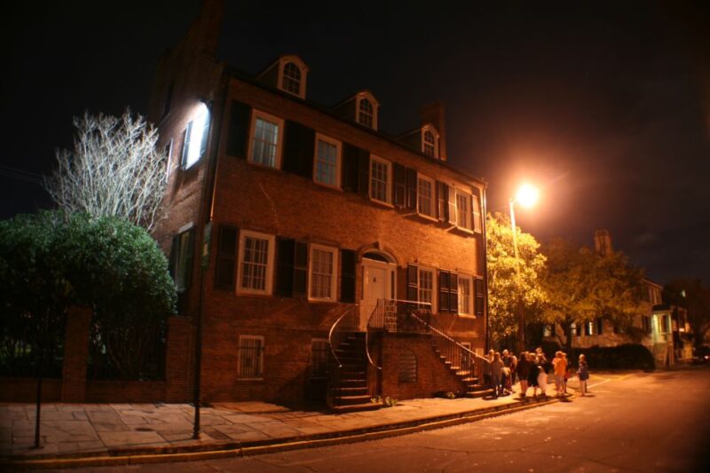 Savannah: Pub Crawl and Ghost Tour - In-Depth Look at the Route and Stops