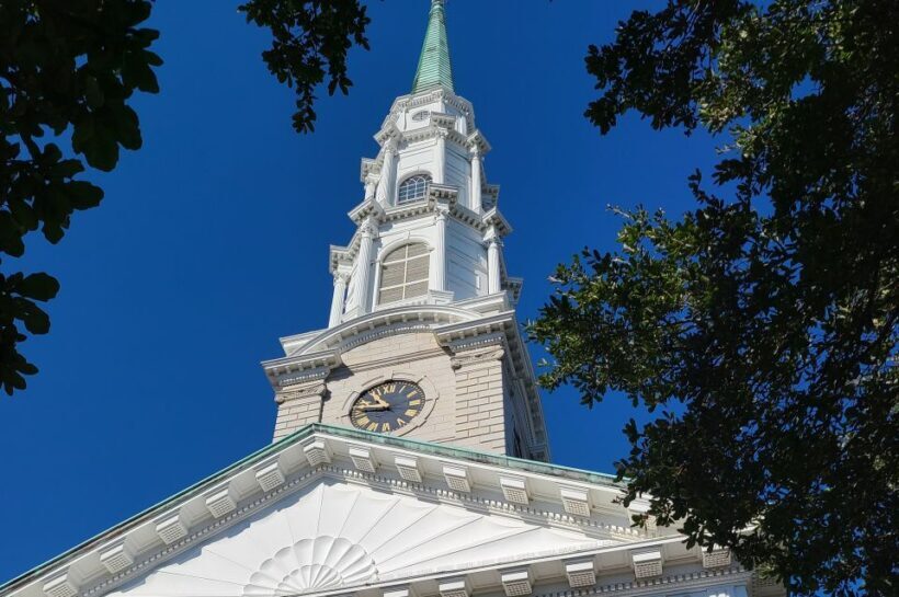 Savannah: "Savannah for Morons" Comedy Trolley Tour - An In-Depth Look at the Savannah for Morons Experience