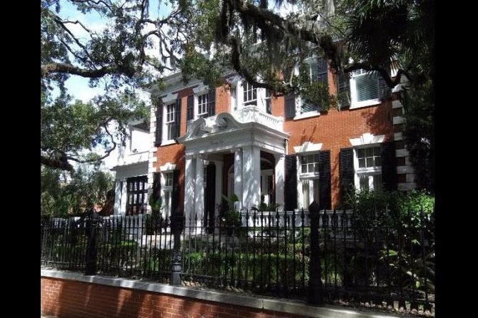 Savannah Stroll: Guided Sightseeing & History Walking Tour of Savannah - The Detailed Itinerary: What to Expect at Each Stop