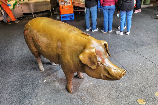 Savor the Sea: Guided Seafood Tasting at Pike Place Ma - Savoring the Seafood Bounty