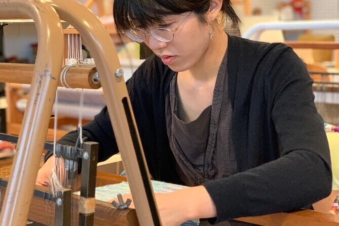 Scarf Weaving Mastery Experience in Bangkok - An In-Depth Look at the Bangkok Scarf Weaving Workshop