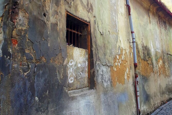 Scary Prague Walking Tour - Guides Passion for Storytelling