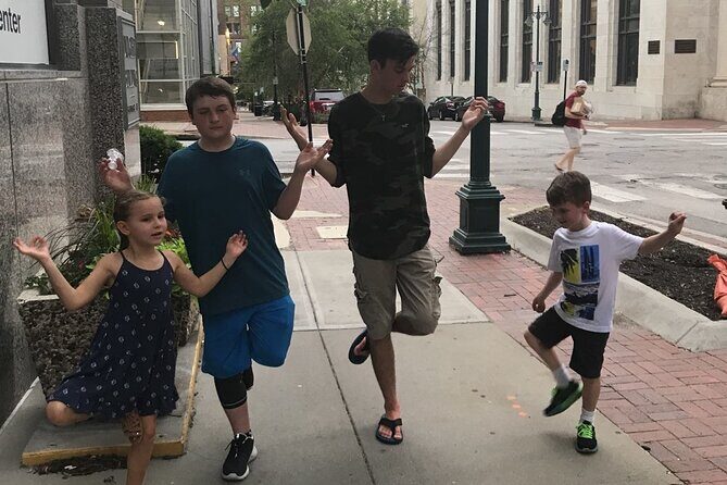 Scavenger Hunt Adventure in Richmond by Crazy Dash - Accessibility and Meeting Details