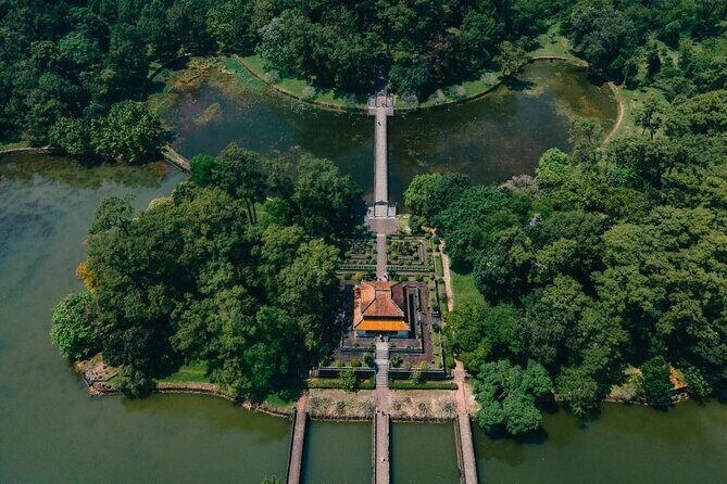 Scenic Dragon Boat Trip On Perfume River - Hue City - What We Think: Who is This Tour For?