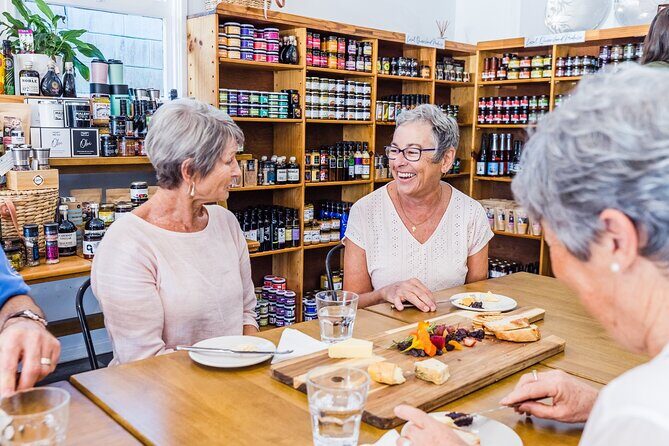 Scenic Hinterland Guided Day Tour Inc Lunch, Tastings From Noosa - What the Reviews Say
