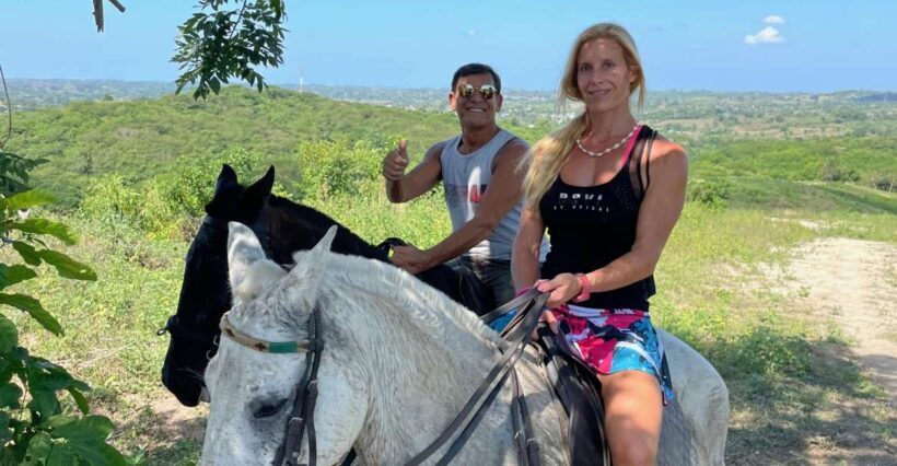 Scenic Horseback Ride in Tropical Mountain Reserve - Key Points