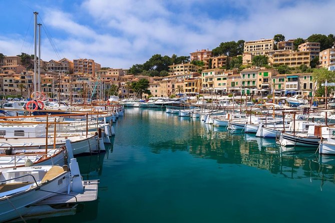 Scenic tour by Train, Tram and Boat through the lakes - Discovering Mallorca’s Natural Beauty and Historic Charm