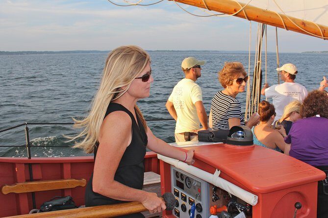 Schooner Fame Sailing Tour - Engaging on Deck