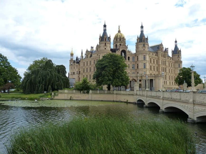 Schwerin - Private Tour of the Castle & Cathedral - FAQ