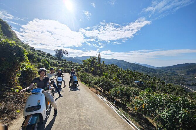 scooter and hiking trip in the rainforest - Key Points