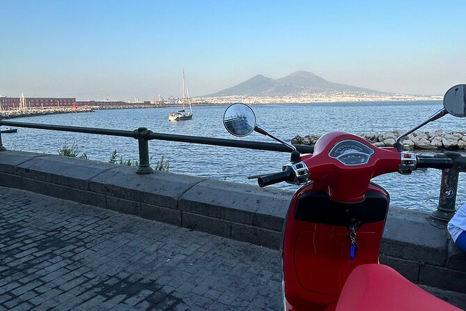 Scooter Vespa rental - Exploring Naples on a Vespa: A Practical Review of Blancos Motum’s Scooter Rental
