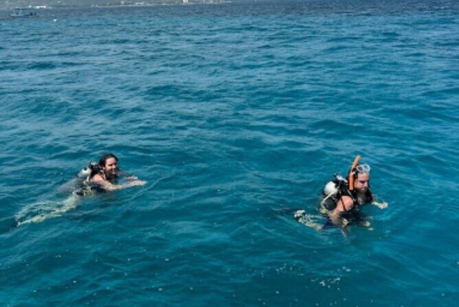 Scuba Diving and shopping on the Hipstrip. - What’s Included and What’s Not