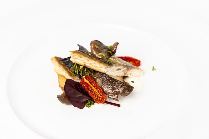 Seafood Lunch With Wine Tasting & Tour on a Golf Cart - Sample Menu