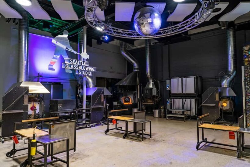 Seattle: Glassblowing Workshop  Create Your Own Art - Who Will Love This Experience?