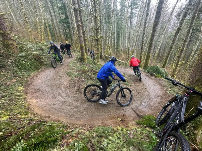 Seattle: Half Day All-Inclusive Mountain Bike Tour - Key Points