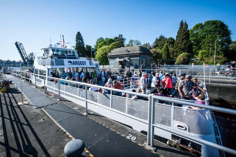 Seattle: Locks Cruise with Local Guide - Key Points