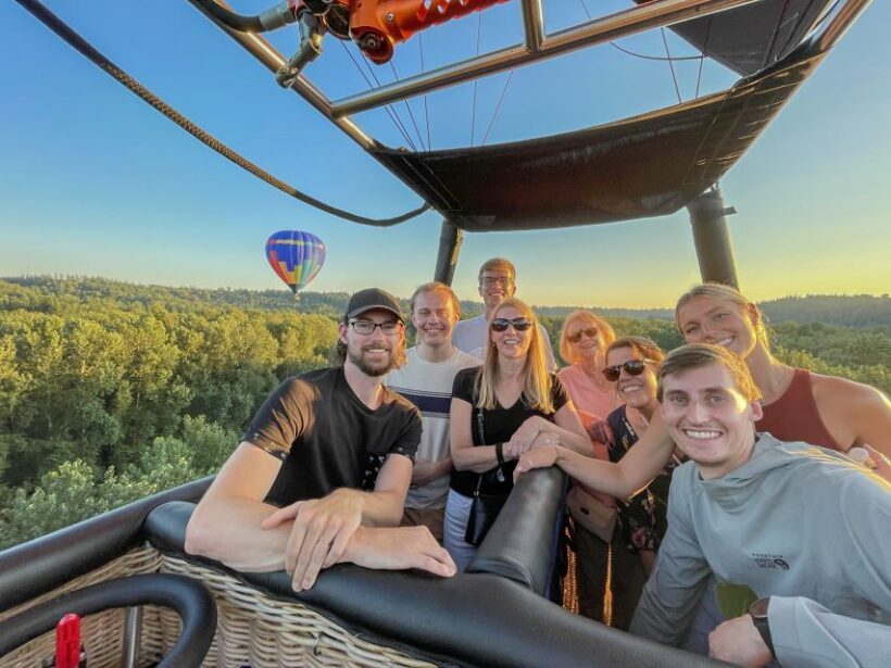 Seattle: Mt. Rainier Sunrise Hot Air Balloon Ride - Key Points