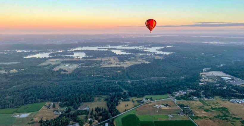Seattle: Mt. Rainier Sunrise Hot Air Balloon Ride - An Introduction to the Experience
