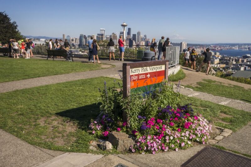 Seattle: Sightseeing Bus Tour with the Ballard Locks - The Real-World Experience