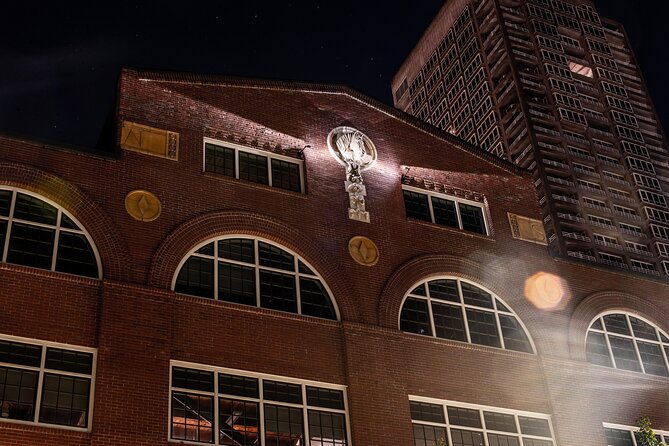 Seattle Terrors Ghost Tour By US Ghost Adventures - Meet Your Knowledgeable Guides