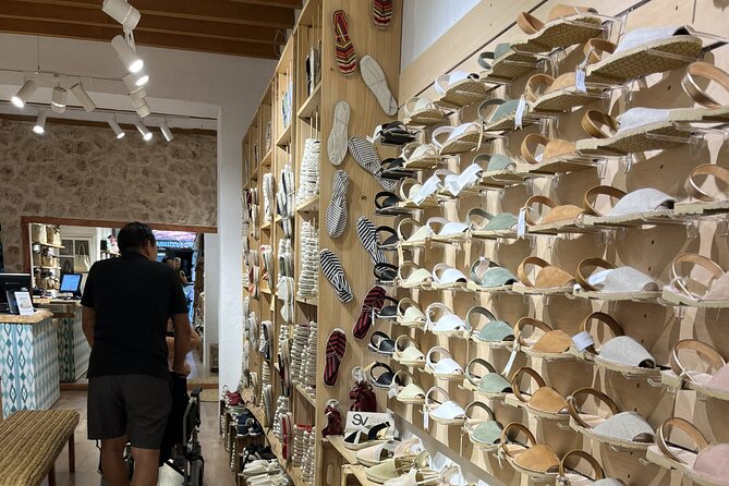 Secret Corners and Tastes of Mallorca by Private SUV Tour - Knowledgeable Guide and Personalized Recommendations