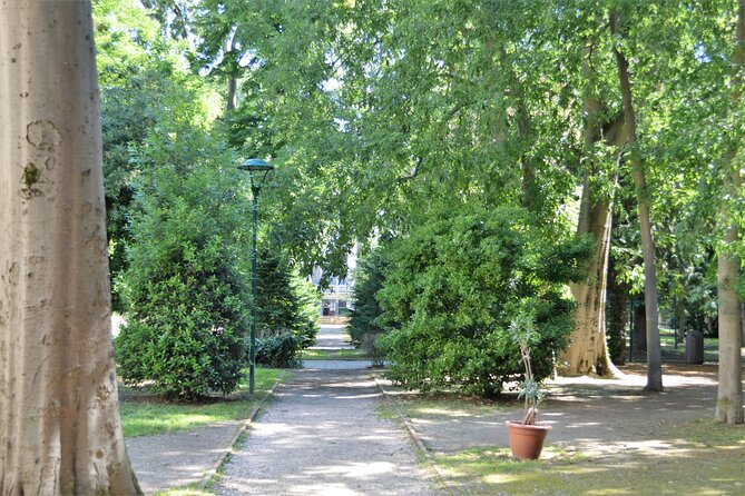 Secret Gardens of Venice Walking Tour - Experiencing Intimate Group Tours