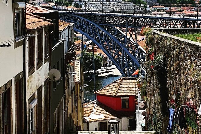 Secret Sites of Porto 3-Hour Walking Tour - Neighborhood Orientation