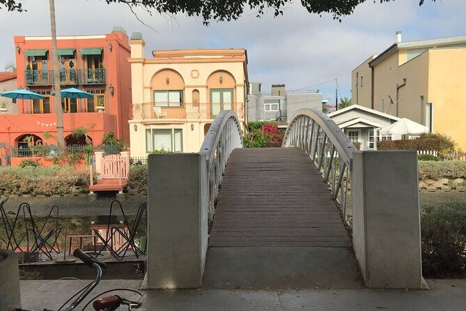 Secrets of Venice Boardwalk: Self-Guided Puzzle Adventure in LA - Accessibility and Practical Notes