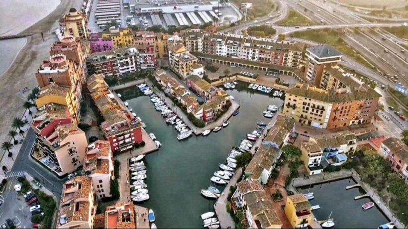 See Port Saplaya + City of Arts and Sciences on a Bike Tour - Authentic Experiences and Local Flavor