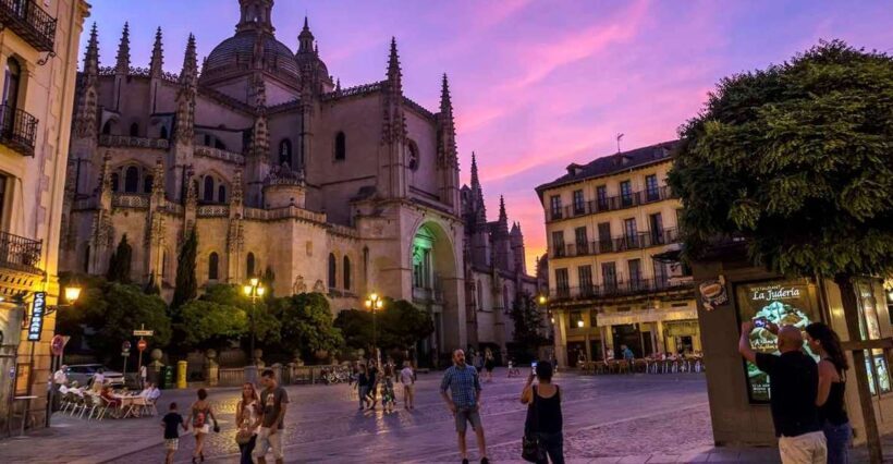 Segovia Cathedral Entrance Ticket - Visiting the Episcopal Palace: An Added Layer of Discovery