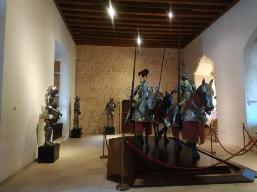 Segovia: Guided Walking Tour with Cathedral & Alcázar Entry - Authentic Experiences and Traveler Feedback