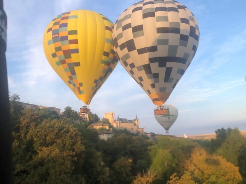 Segovia: Hot Air Balloon Flight with Picnic and Cava - Best For