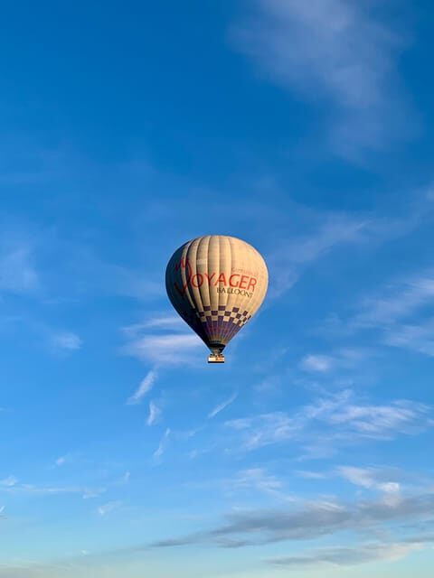 Segovia: Hot-air balloon ride with cava toast & picnic - Who Should Book This Tour?
