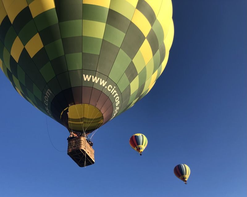 Segovia: Hot Air Balloon Ride with Picnic and Activity Video - Key Points