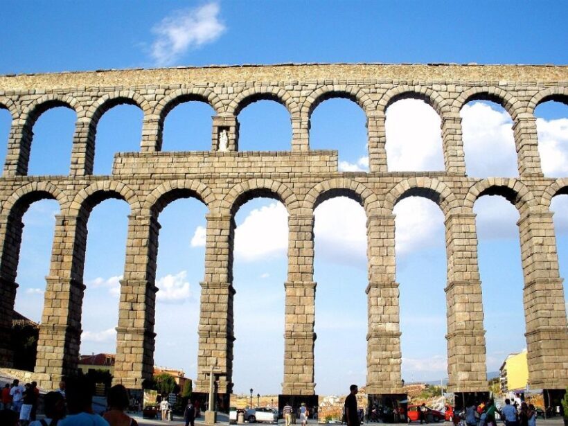 Segovia - Old Town tour including Castle visit - What to Expect on the Day