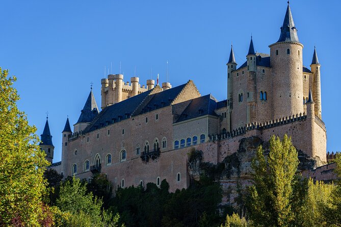 Segovia - Old Town tour including Castle visit - Introduction