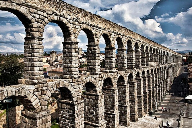 Segovia Private 5 hours Tour from Madrid with Hotel Pick up - The Itinerary: A Closer Look