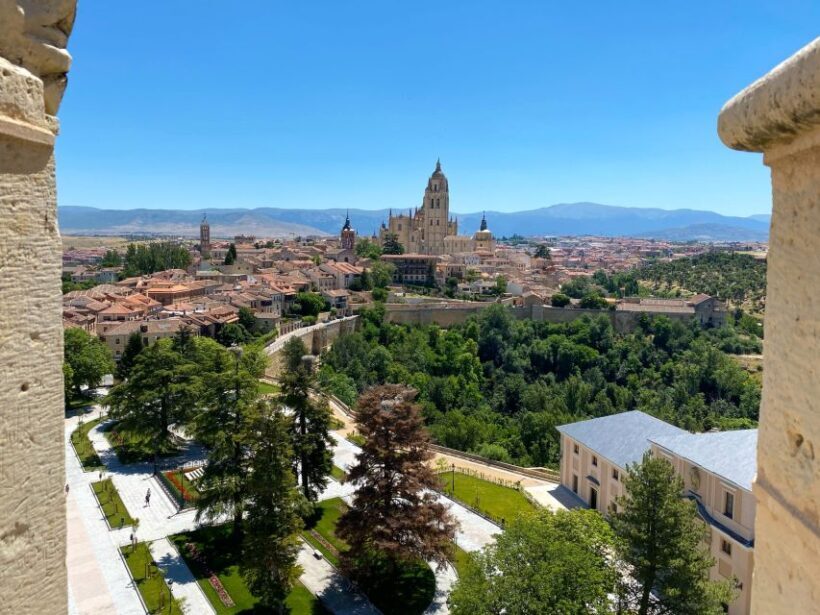 Segovia: Private City Walking Tour with Alcázar of Segovia - An In-Depth Look at the Tour Experience